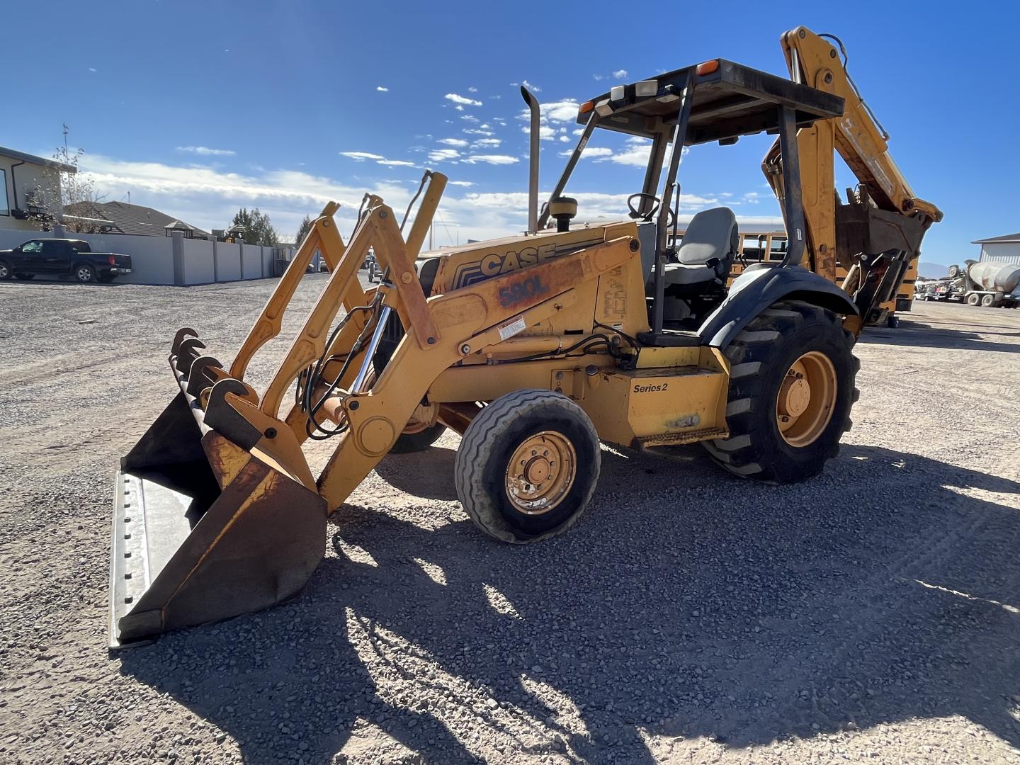 RETROEXCAVADORA CASE 580L - Venta de Maquinaria Wiebe